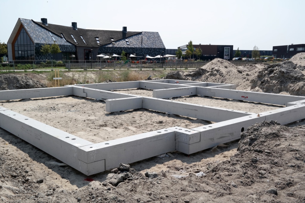 Precast foundation beams - Vroom Betonbouw